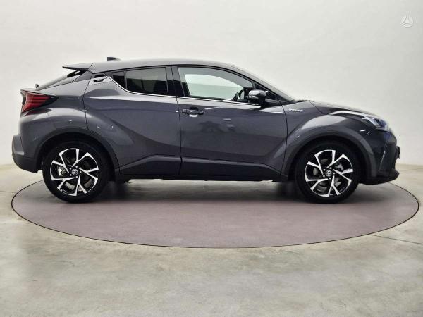 Серый Тойота C-HR 2021 в Паневежис, объемом двигателя 1.99 л и пробегом 80 тыс. км за 22990 €, фото 5 на AUTOMOTO.COM.LV