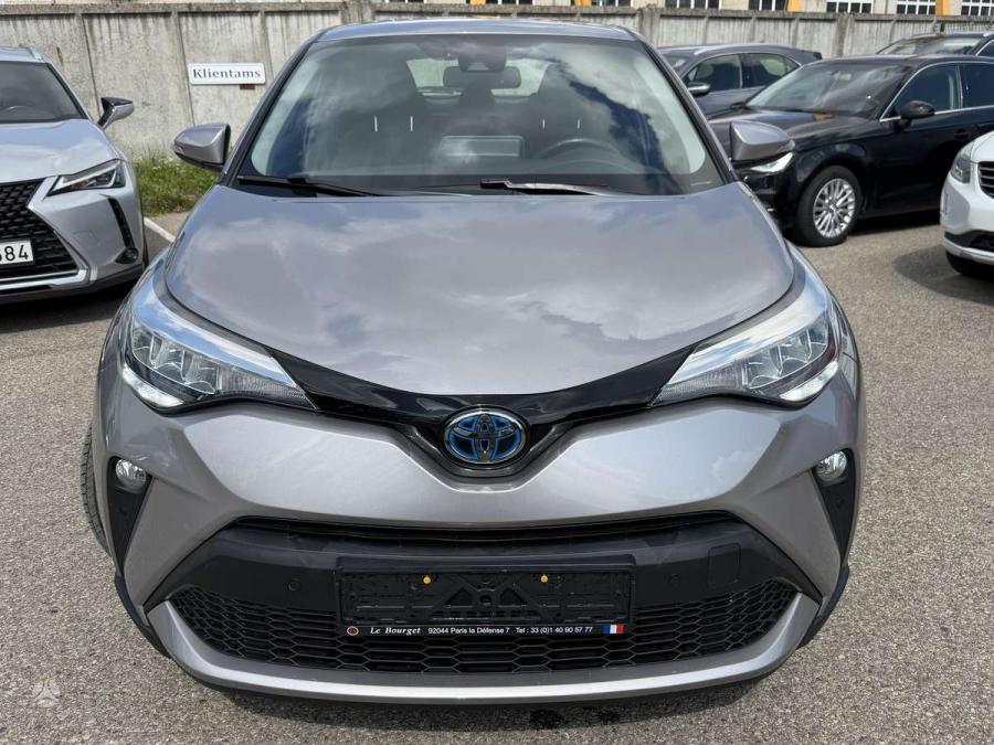 Grey Toyota C-HR 2021 in Vilnius, with an engine capacity of 1.80 L and mileage of 85 thousand km for 18300 €, photo 5 on AUTOMOTO.COM.LV