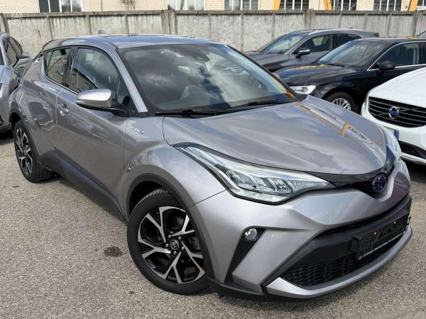 Toyota C-HR 2021 in Vilnius on AUTOMOTO.COM.LV Grey Toyota C-HR 2021 in Vilnius, with an engine capacity of 1.80 L and mileage of 85 thousand km for 18300 €, photo 7 on AUTOMOTO.COM.LV
