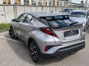 Grey Toyota C-HR 2021 in Vilnius, with an engine capacity of 1.80 L and mileage of 85 thousand km for 18300 €, photo 13 on AUTOMOTO.COM.LV