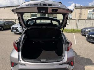 Grey Toyota C-HR 2021 in Vilnius, with an engine capacity of 1.80 L and mileage of 85 thousand km for 18300 €, photo 14 on AUTOMOTO.COM.LV