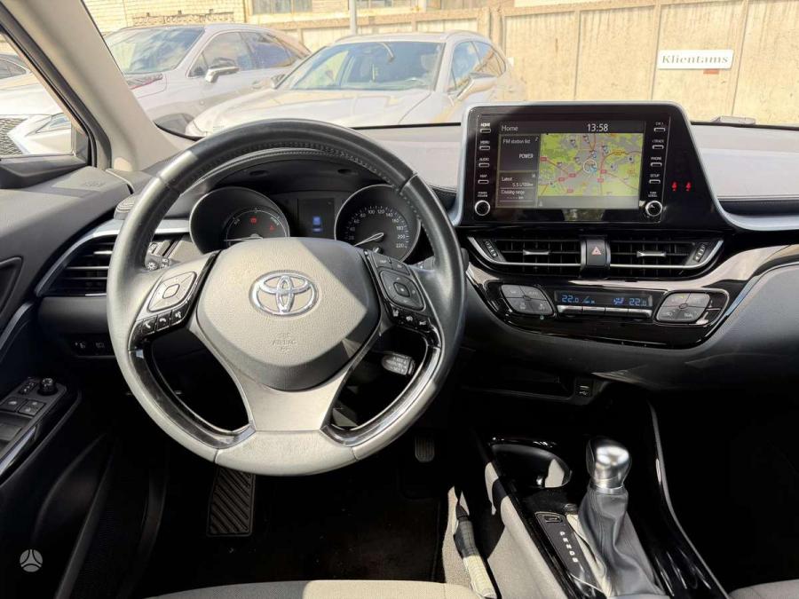 Grey Toyota C-HR 2021 in Vilnius, with an engine capacity of 1.80 L and mileage of 85 thousand km for 18300 €, photo 18 on AUTOMOTO.COM.LV
