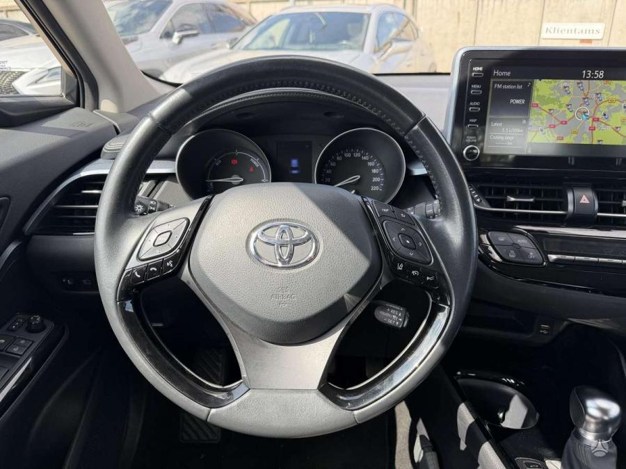 Grey Toyota C-HR 2021 in Vilnius, with an engine capacity of 1.80 L and mileage of 85 thousand km for 18300 €, photo 19 on AUTOMOTO.COM.LV