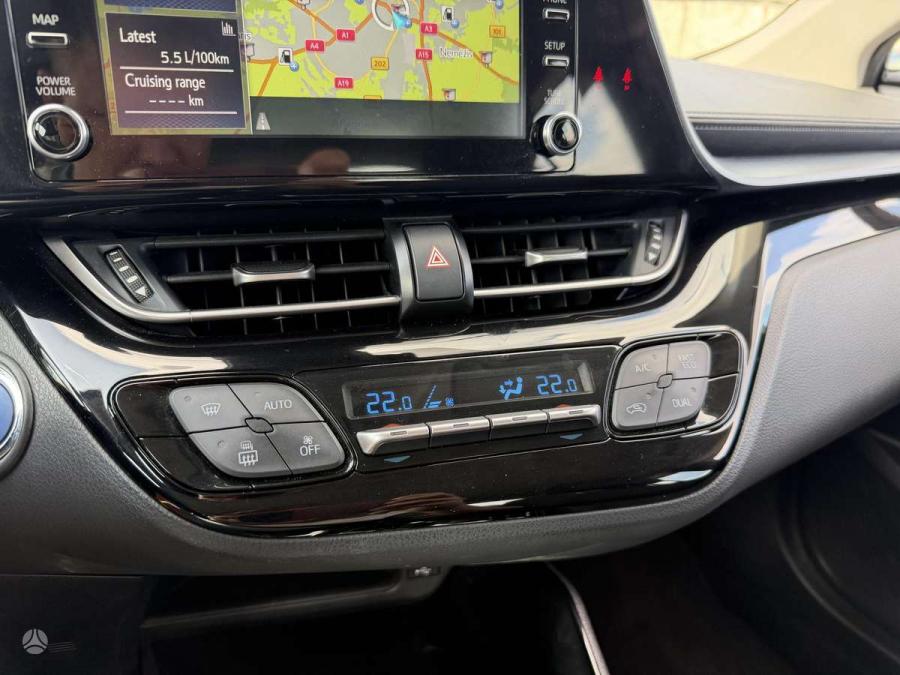 Grey Toyota C-HR 2021 in Vilnius, with an engine capacity of 1.80 L and mileage of 85 thousand km for 18300 €, photo 23 on AUTOMOTO.COM.LV