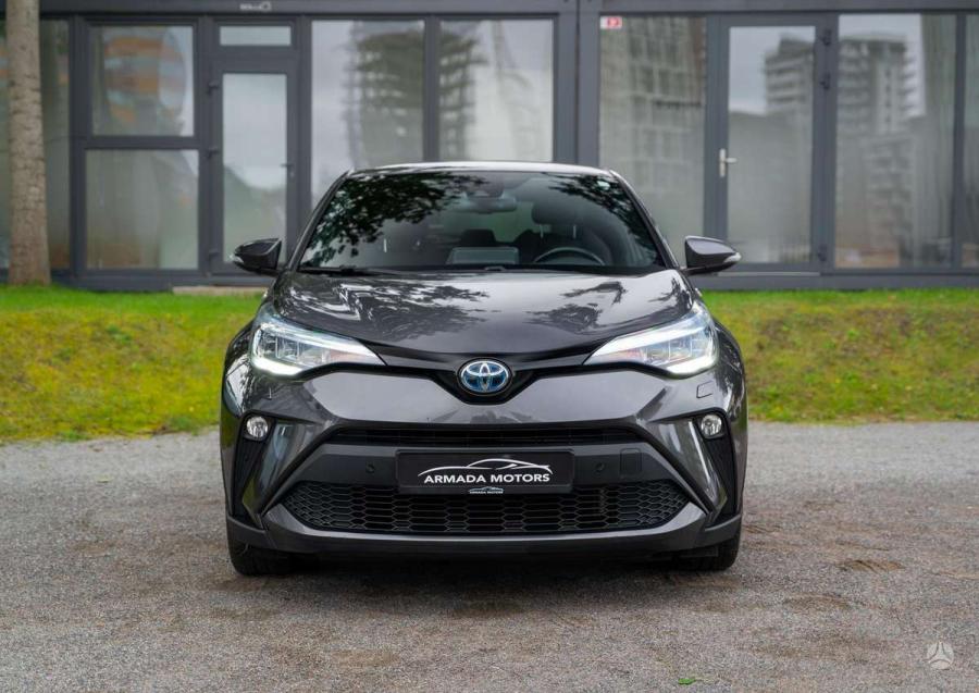 Серый Тойота C-HR 2021 в Вильнюс, объемом двигателя 1.80 л и пробегом 122 тыс. км за 19900 €, фото 5 на AUTOMOTO.COM.LV