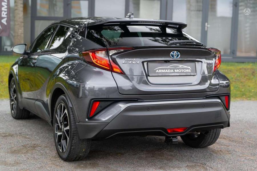 Серый Тойота C-HR 2021 в Вильнюс, объемом двигателя 1.80 л и пробегом 122 тыс. км за 19900 €, фото 15 на AUTOMOTO.COM.LV