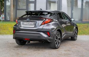 Серый Тойота C-HR 2021 в Вильнюс, объемом двигателя 1.80 л и пробегом 122 тыс. км за 19900 €, фото 18 на AUTOMOTO.COM.LV