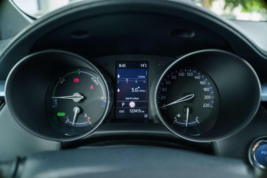 Серый Тойота C-HR 2021 в Вильнюс, объемом двигателя 1.80 л и пробегом 122 тыс. км за 19900 €, фото 28 на AUTOMOTO.COM.LV