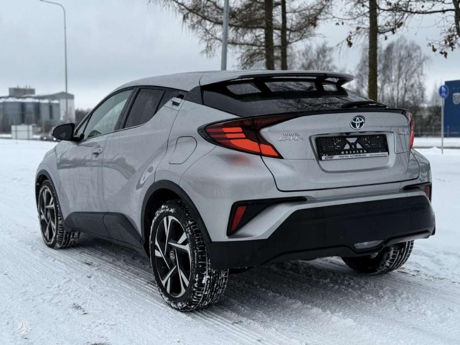 Серый Тойота C-HR 2022 в Паневежис, объемом двигателя 1.80 л и пробегом 86 тыс. км за 20800 €, фото 11 на AUTOMOTO.COM.LV
