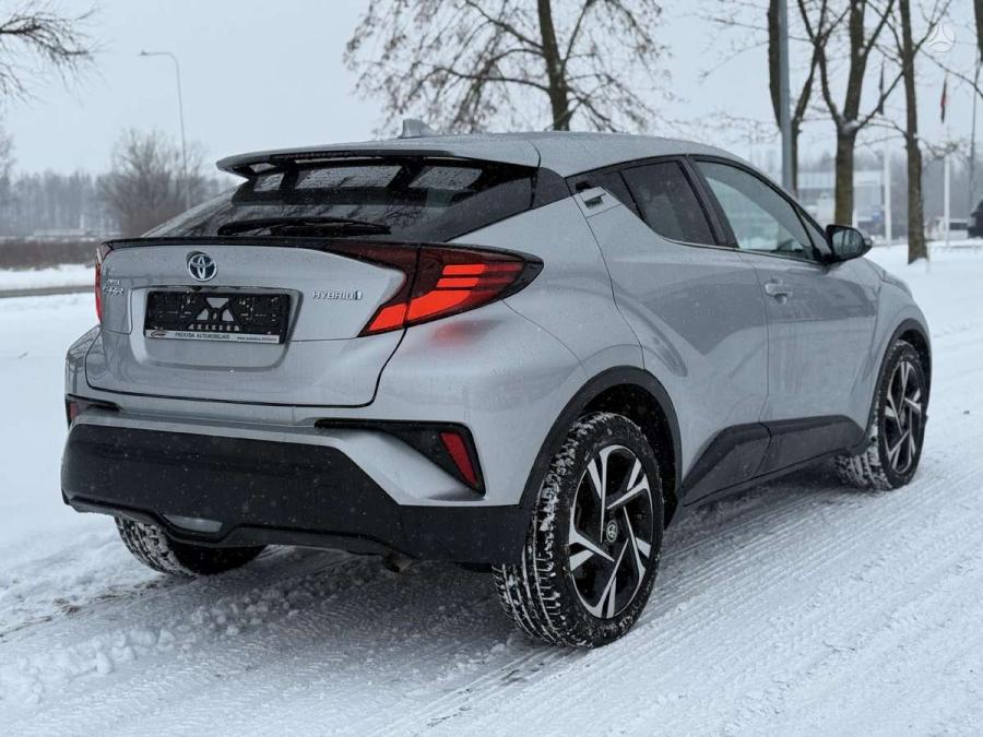 Серый Тойота C-HR 2022 в Паневежис, объемом двигателя 1.80 л и пробегом 86 тыс. км за 20800 €, фото 15 на AUTOMOTO.COM.LV