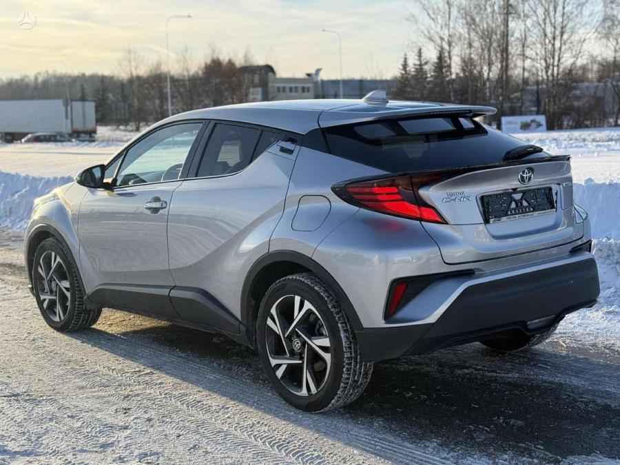 Серый Тойота C-HR 2022 в Паневежис, объемом двигателя 1.80 л и пробегом 86 тыс. км за 20800 €, фото 15 на AUTOMOTO.COM.LV