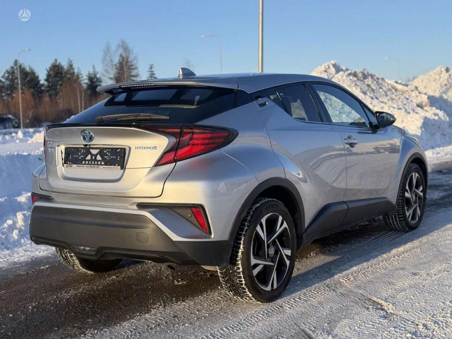 Серый Тойота C-HR 2022 в Паневежис, объемом двигателя 1.80 л и пробегом 86 тыс. км за 20800 €, фото 20 на AUTOMOTO.COM.LV