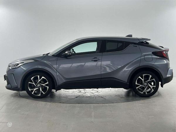 Pelēks Toyota C-HR 2022 Viļņa, ar dzinēja tilpumu 1.80 L un nobraukumu 58 tūkst. km par 21900 €, foto 3 vietnē AUTOMOTO.COM.LV