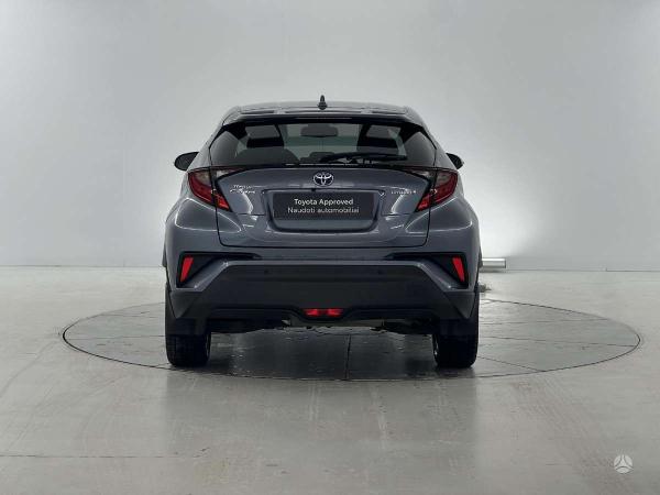 Pelēks Toyota C-HR 2022 Viļņa, ar dzinēja tilpumu 1.80 L un nobraukumu 58 tūkst. km par 21900 €, foto 4 vietnē AUTOMOTO.COM.LV