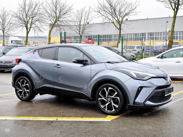 Grey Toyota C-HR 2022 in Klaipeda, with an engine capacity of 1.80 L and mileage of 169 thousand km for 18999 €, photo 6 on AUTOMOTO.COM.LV