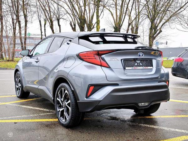 Pelēks Toyota C-HR 2022 Klaipėda, ar dzinēja tilpumu 1.80 L un nobraukumu 169 tūkst. km par 18999 €, foto 11 vietnē AUTOMOTO.COM.LV