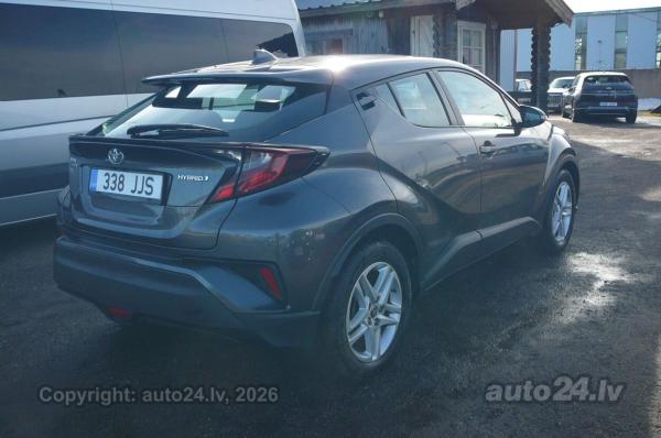 Grey Toyota C-HR 2022 in Johvi, with an engine capacity of 1.80 L and mileage of 107 thousand km for 17990 €, photo 2 on AUTOMOTO.COM.LV