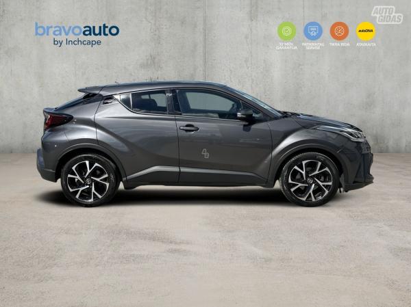 Grey Toyota C-HR 2022 in Kaunas, with an engine capacity of 1.80 L and mileage of 84 thousand km for 22971 €, photo 6 on AUTOMOTO.COM.LV