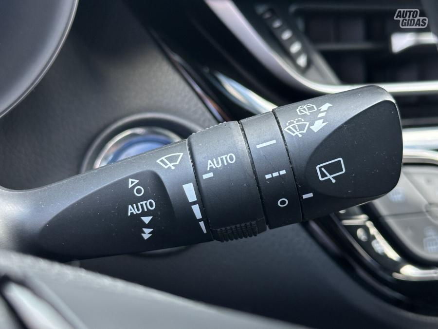 Pelēks Toyota C-HR 2022 Kauņa, ar dzinēja tilpumu 1.80 L un nobraukumu 84 tūkst. km par 22971 €, foto 19 vietnē AUTOMOTO.COM.LV