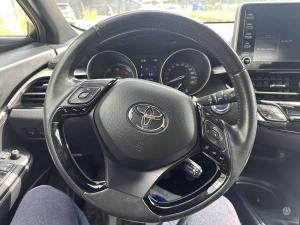 Grey Toyota C-HR 2022 in Vilnius, with an engine capacity of 1.80 L and mileage of 157 thousand km for 18650 €, photo 29 on AUTOMOTO.COM.LV