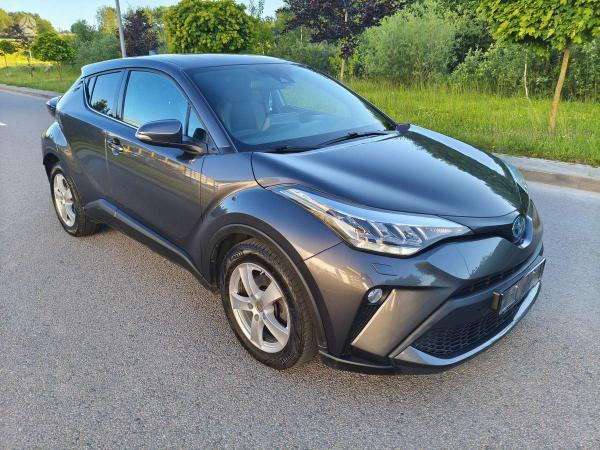 Серый Тойота C-HR 2022 в Вильнюс, объемом двигателя 1.80 л и пробегом 279 тыс. км за 15500 €, фото 3 на AUTOMOTO.COM.LV