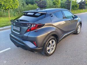Grey Toyota C-HR 2022 in Vilnius, with an engine capacity of 1.80 L and mileage of 279 thousand km for 15500 €, photo 7 on AUTOMOTO.COM.LV