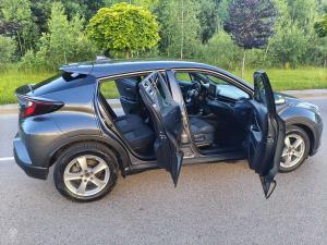 Grey Toyota C-HR 2022 in Vilnius, with an engine capacity of 1.80 L and mileage of 279 thousand km for 15500 €, photo 11 on AUTOMOTO.COM.LV