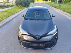 Grey Toyota C-HR 2022 in Vilnius, with an engine capacity of 1.80 L and mileage of 279 thousand km for 15500 €, photo 21 on AUTOMOTO.COM.LV