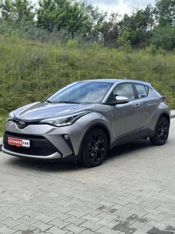 Серый Тойота C-HR 2022 в Вильнюс, объемом двигателя 1.80 л и пробегом 157 тыс. км за 18650 €, фото 4 на AUTOMOTO.COM.LV