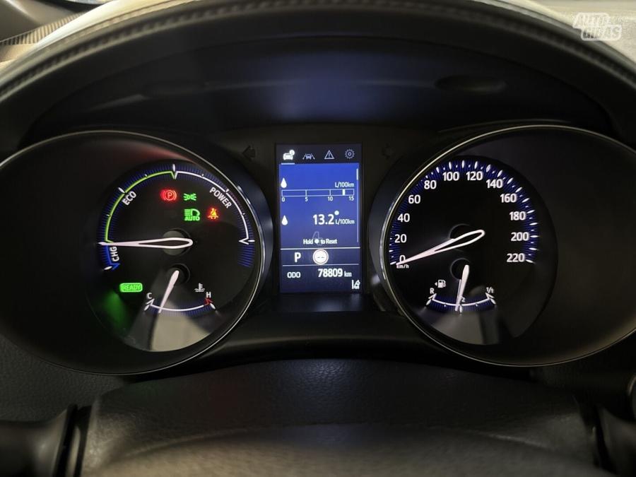 Серый Тойота C-HR 2022 в Вильнюс, объемом двигателя 1.80 л и пробегом 79 тыс. км за 23500 €, фото 14 на AUTOMOTO.COM.LV