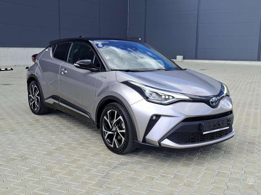 Серый Тойота C-HR 2022 в Шяуляй, объемом двигателя 1.99 л и пробегом 127 тыс. км за 20950 €, фото 3 на AUTOMOTO.COM.LV