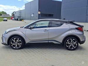 Серый Тойота C-HR 2022 в Шяуляй, объемом двигателя 1.99 л и пробегом 127 тыс. км за 20950 €, фото 6 на AUTOMOTO.COM.LV