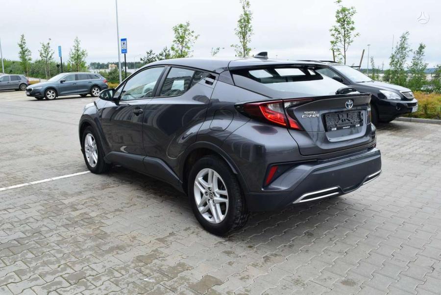 Серый Тойота C-HR 2022 в Вильнюс, объемом двигателя 1.99 л и пробегом 201 тыс. км за 19200 €, фото 6 на AUTOMOTO.COM.LV