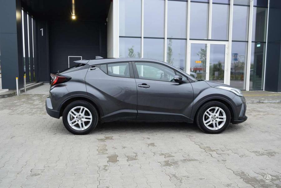 Серый Тойота C-HR 2022 в Вильнюс, объемом двигателя 1.99 л и пробегом 201 тыс. км за 19200 €, фото 9 на AUTOMOTO.COM.LV