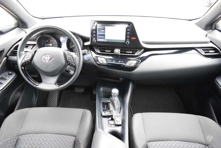 Серый Тойота C-HR 2022 в Вильнюс, объемом двигателя 1.99 л и пробегом 201 тыс. км за 19200 €, фото 13 на AUTOMOTO.COM.LV