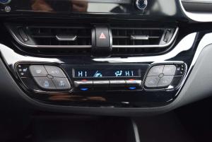 Серый Тойота C-HR 2022 в Вильнюс, объемом двигателя 1.99 л и пробегом 201 тыс. км за 19200 €, фото 18 на AUTOMOTO.COM.LV