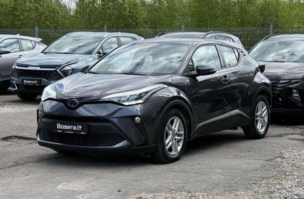 Серый Тойота C-HR 2022 в Вильнюс, объемом двигателя 1.80 л и пробегом 161 тыс. км за 17990 €, фото 1 на AUTOMOTO.COM.LV