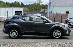 Серый Тойота C-HR 2022 в Вильнюс, объемом двигателя 1.80 л и пробегом 161 тыс. км за 17990 €, фото 5 на AUTOMOTO.COM.LV