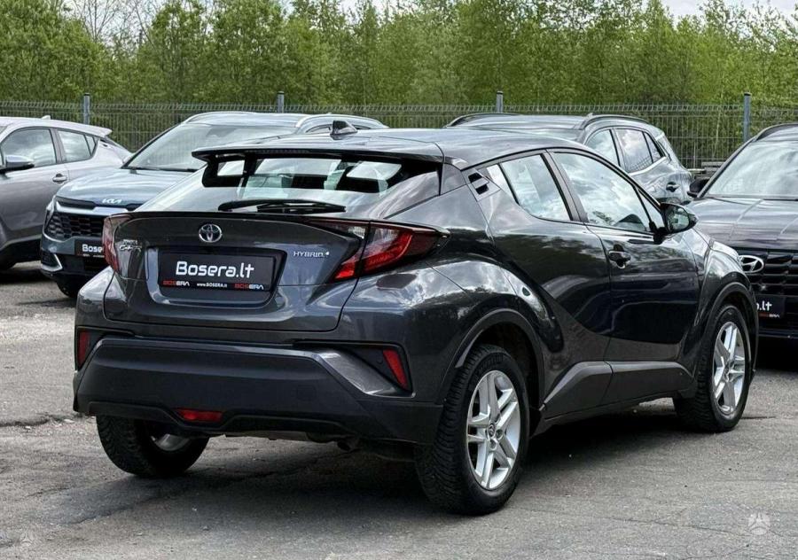 Серый Тойота C-HR 2022 в Вильнюс, объемом двигателя 1.80 л и пробегом 161 тыс. км за 17990 €, фото 6 на AUTOMOTO.COM.LV