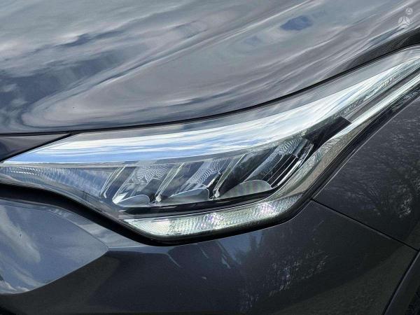 Серый Тойота C-HR 2022 в Вильнюс, объемом двигателя 1.80 л и пробегом 161 тыс. км за 17990 €, фото 9 на AUTOMOTO.COM.LV
