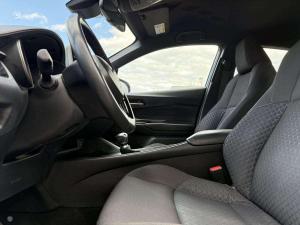Серый Тойота C-HR 2022 в Вильнюс, объемом двигателя 1.80 л и пробегом 161 тыс. км за 17990 €, фото 15 на AUTOMOTO.COM.LV