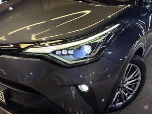 Grey Toyota C-HR 2022 in Vilnius, with an engine capacity of 1.80 L and mileage of 129 thousand km for 21500 €, photo 5 on AUTOMOTO.COM.LV