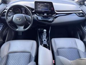 Grey Toyota C-HR 2022 in Vilnius, with an engine capacity of 1.80 L and mileage of 129 thousand km for 21500 €, photo 8 on AUTOMOTO.COM.LV