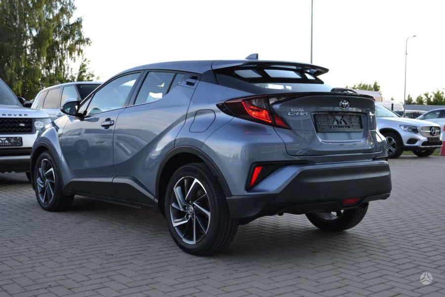 Серый Тойота C-HR 2022 в Вильнюс, объемом двигателя 1.80 л и пробегом 193 тыс. км за 18500 €, фото 8 на AUTOMOTO.COM.LV