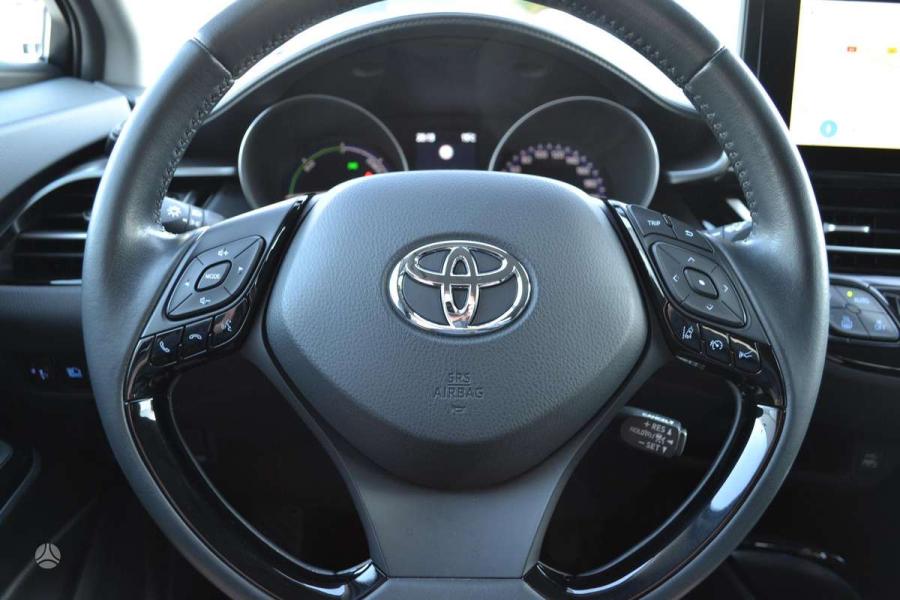 Серый Тойота C-HR 2022 в Вильнюс, объемом двигателя 1.80 л и пробегом 193 тыс. км за 18500 €, фото 28 на AUTOMOTO.COM.LV