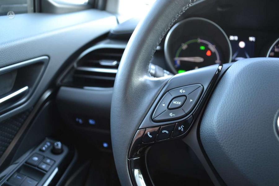 Серый Тойота C-HR 2022 в Вильнюс, объемом двигателя 1.80 л и пробегом 193 тыс. км за 18500 €, фото 29 на AUTOMOTO.COM.LV