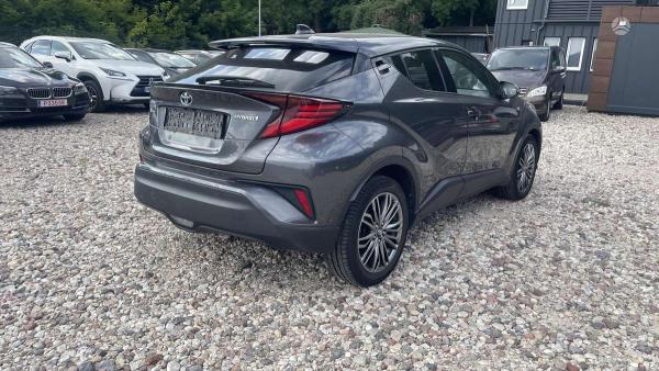 Grey Toyota C-HR 2022 in Kaunas, with an engine capacity of 1.80 L and mileage of 58 thousand km for 20900 €, photo 5 on AUTOMOTO.COM.LV
