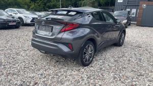 Pelēks Toyota C-HR 2022 Kauņa, ar dzinēja tilpumu 1.80 L un nobraukumu 58 tūkst. km par 20900 €, foto 6 vietnē AUTOMOTO.COM.LV
