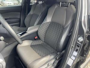 Pelēks Toyota C-HR 2022 Kauņa, ar dzinēja tilpumu 1.80 L un nobraukumu 58 tūkst. km par 20900 €, foto 9 vietnē AUTOMOTO.COM.LV