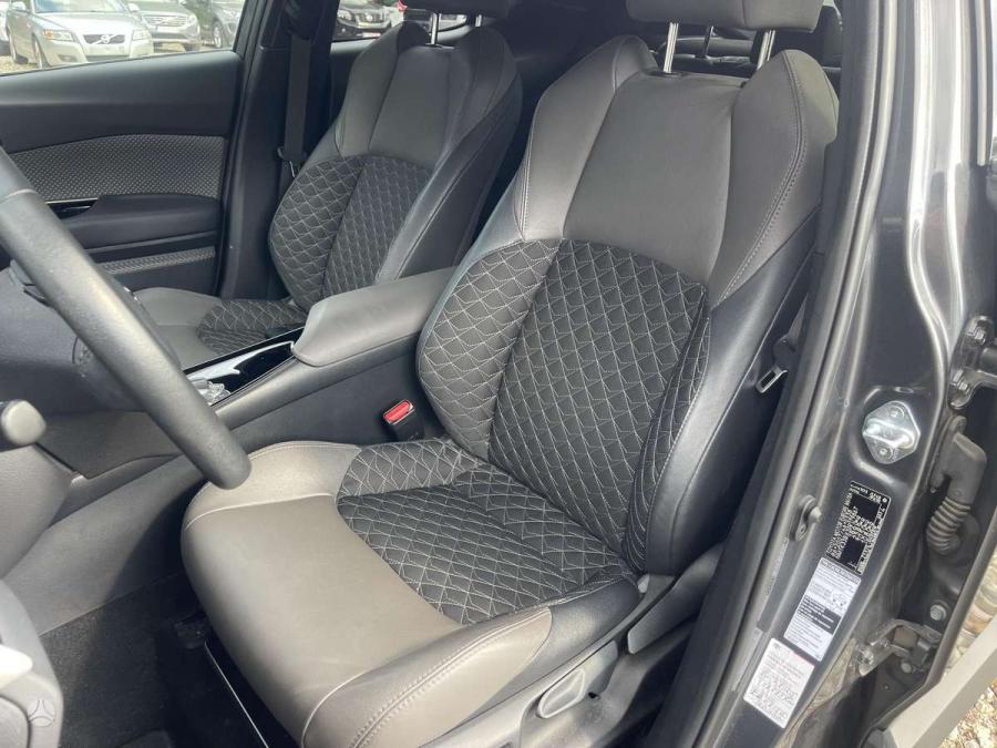 Pelēks Toyota C-HR 2022 Kauņa, ar dzinēja tilpumu 1.80 L un nobraukumu 58 tūkst. km par 20900 €, foto 9 vietnē AUTOMOTO.COM.LV